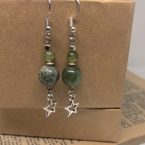 Kyoko cole | Jewelry | Green Beaded Reasons With Star Charm | Poshmark